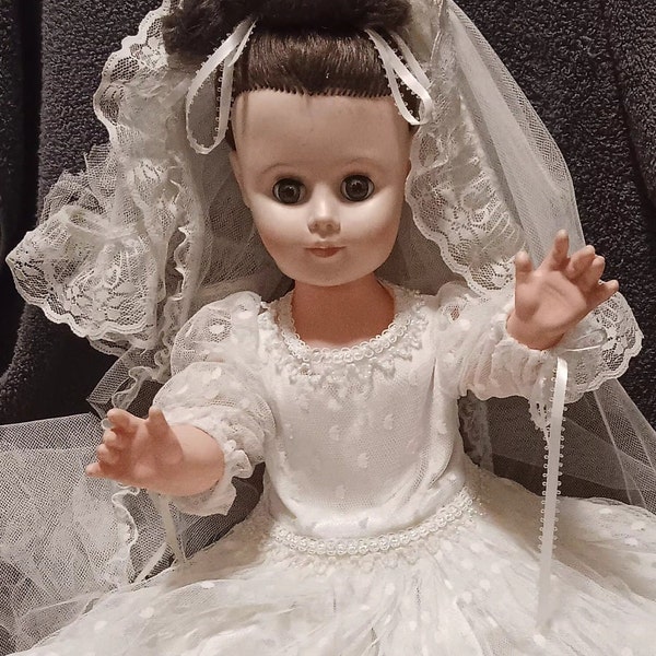 Vintage Bride Doll - Etsy