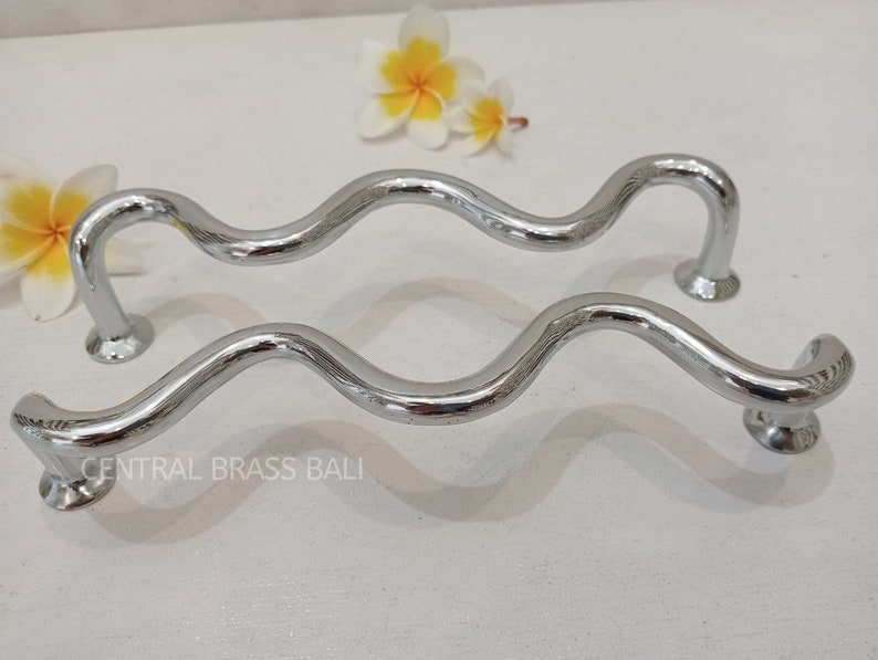 Wiggle Brass Cabinet Handle, Silver Chrome, Wavy Drawer Pull (4pcs ...