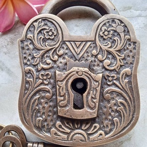 4.92" Inches Vintage Large Victorian Full Engraved Solid Brass Working ...