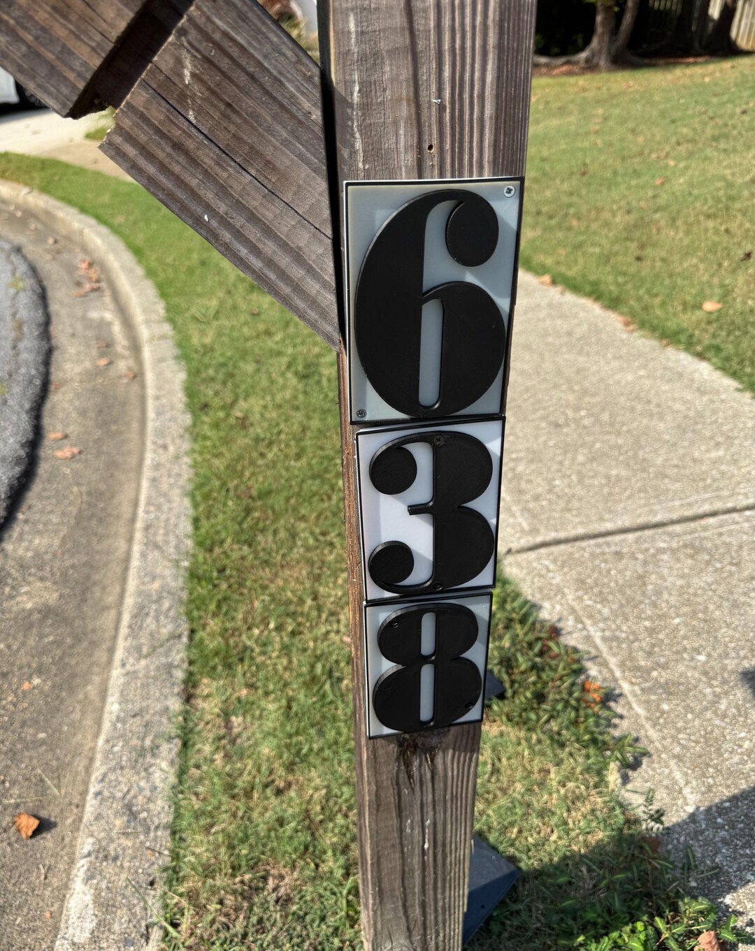 3D Printed Modern Mailbox Numbers Black on White (glows in the Dark ...