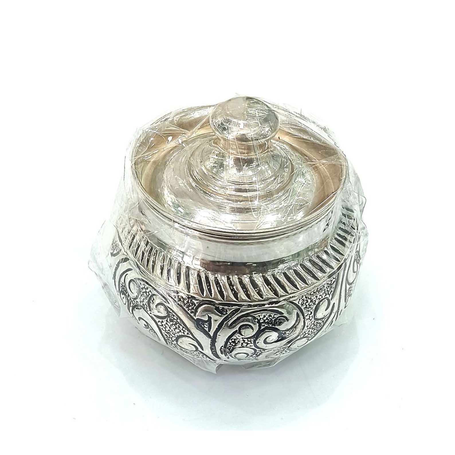 Traditional Silver Kumkum Holder, Antique Design Sindoor Dibbi for ...