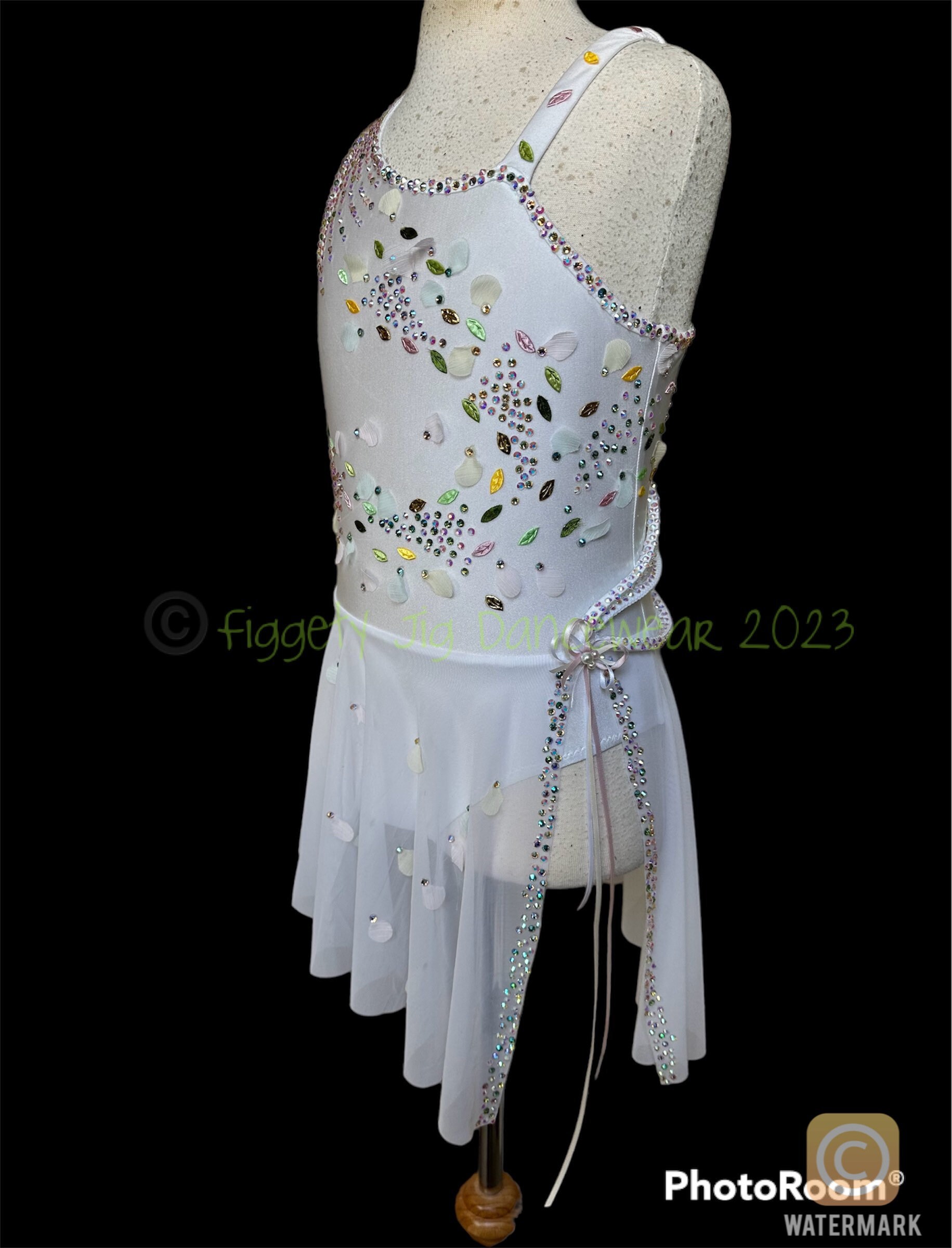 White Lyrical Dance Costume “colours of the Wind” Age 9y - Etsy