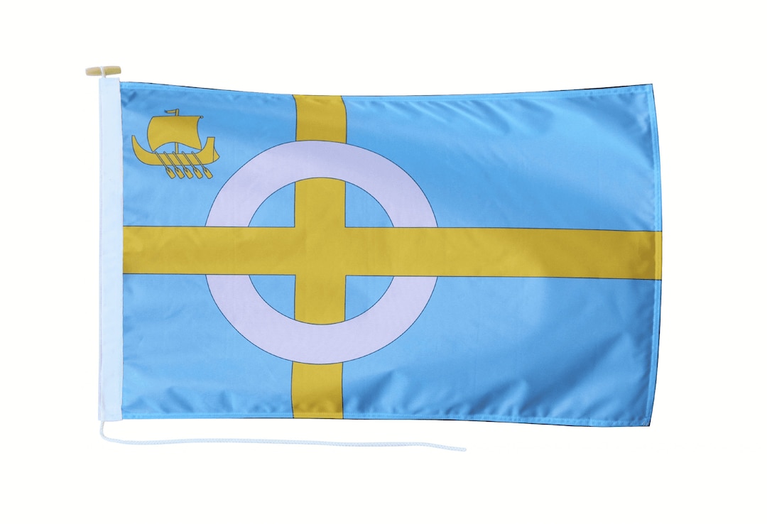Isle of Skye Flag With Eyelets or Rope and Toggle - Hand Made in the UK ...