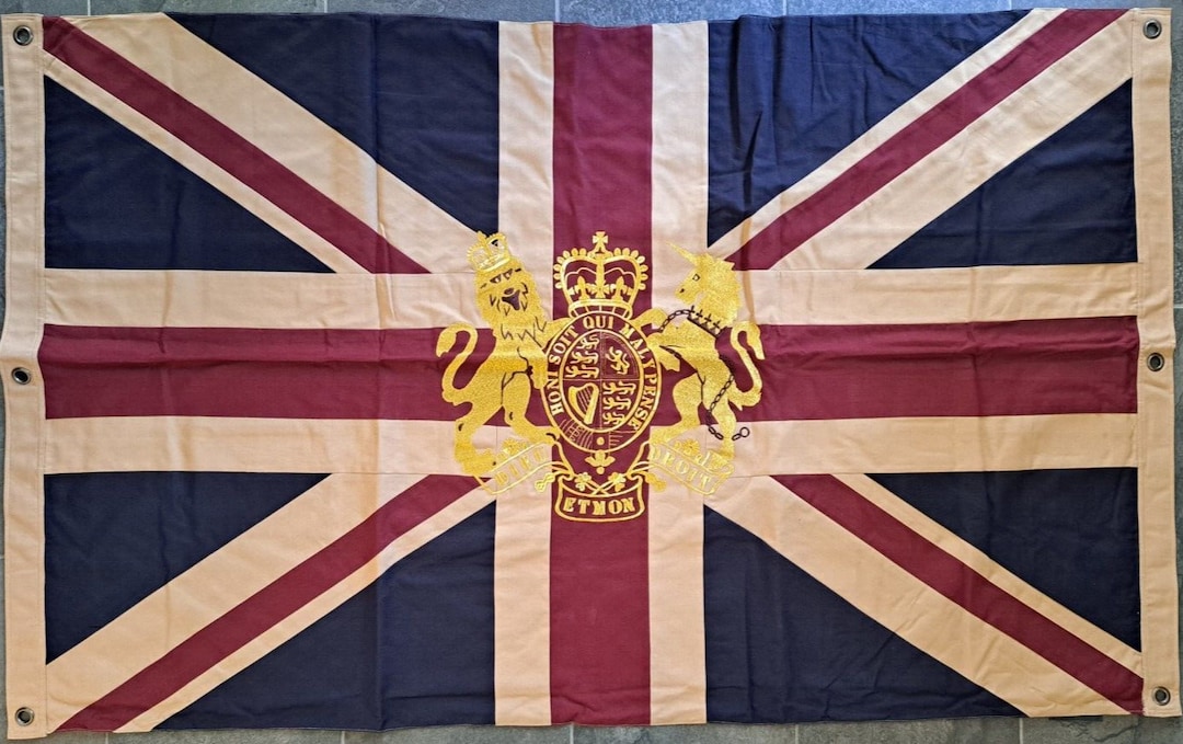 United Kingdom UK Union Jack Royal Crest Fully Sewn Vintage Style Flag ...