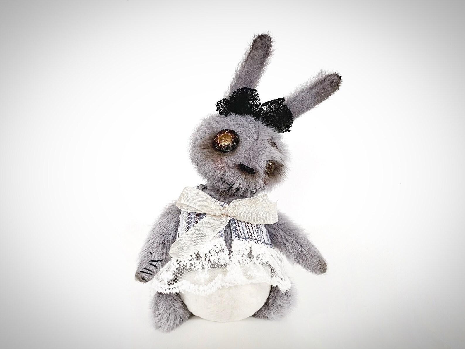 Gruselig niedlicher Plüsch Hase Goth Plüsch Puppe Horror Stoffpuppe ...