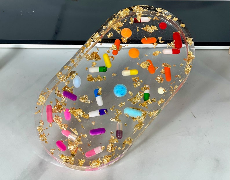 Resin Pill Tray With Rainbow Pills Oval Resin Rolling Tray - Etsy