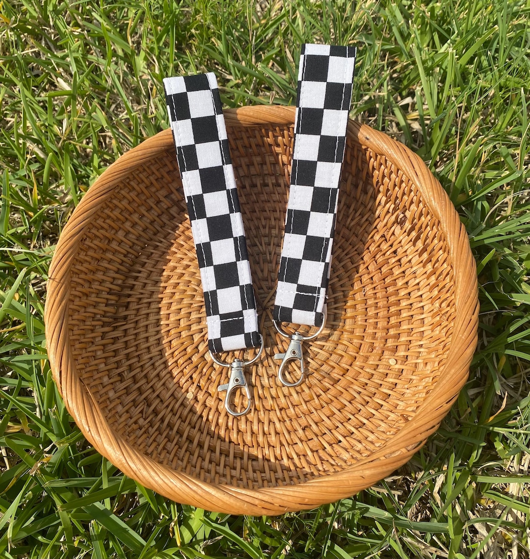 Checkered Wristlet Keychain - Racing Flag Keychain - Key Fob - Wristlet ...
