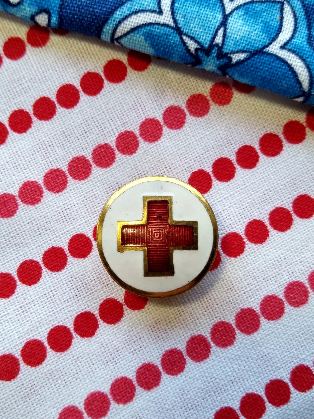 Old Red Cross Nurse Badge Button Enameled - Etsy