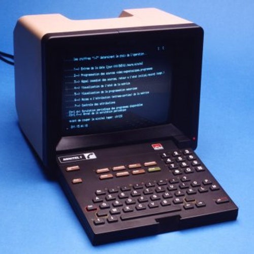 Oldest Computer 1980 French Still Working - Etsy