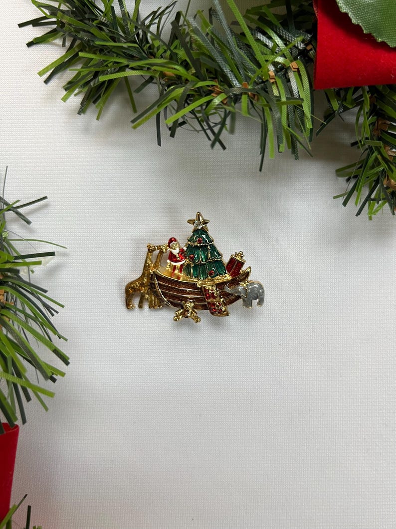 Santa's Ark & Christmas Tree Holiday Brooch Pin - Etsy