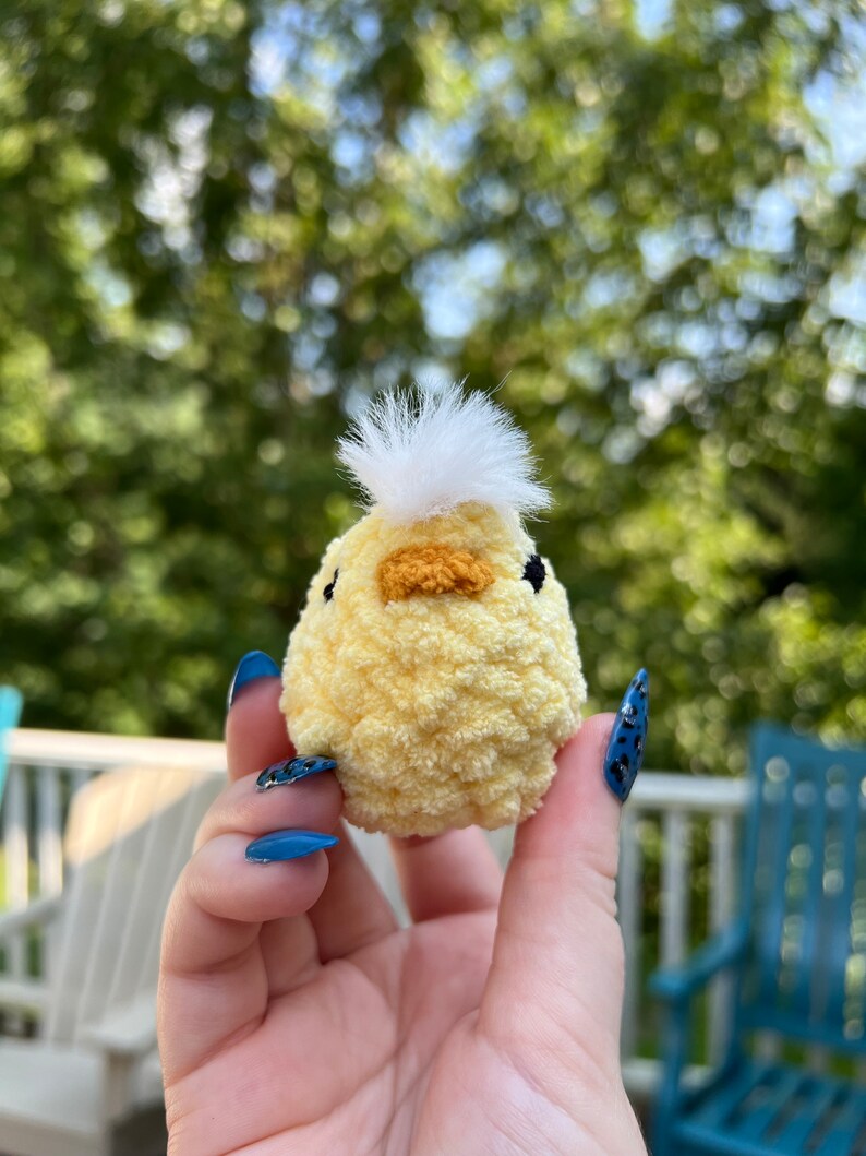 Adorable Crochet Yellow Chicks – Fluffy Blanket Yarn Miniature Chickens ...