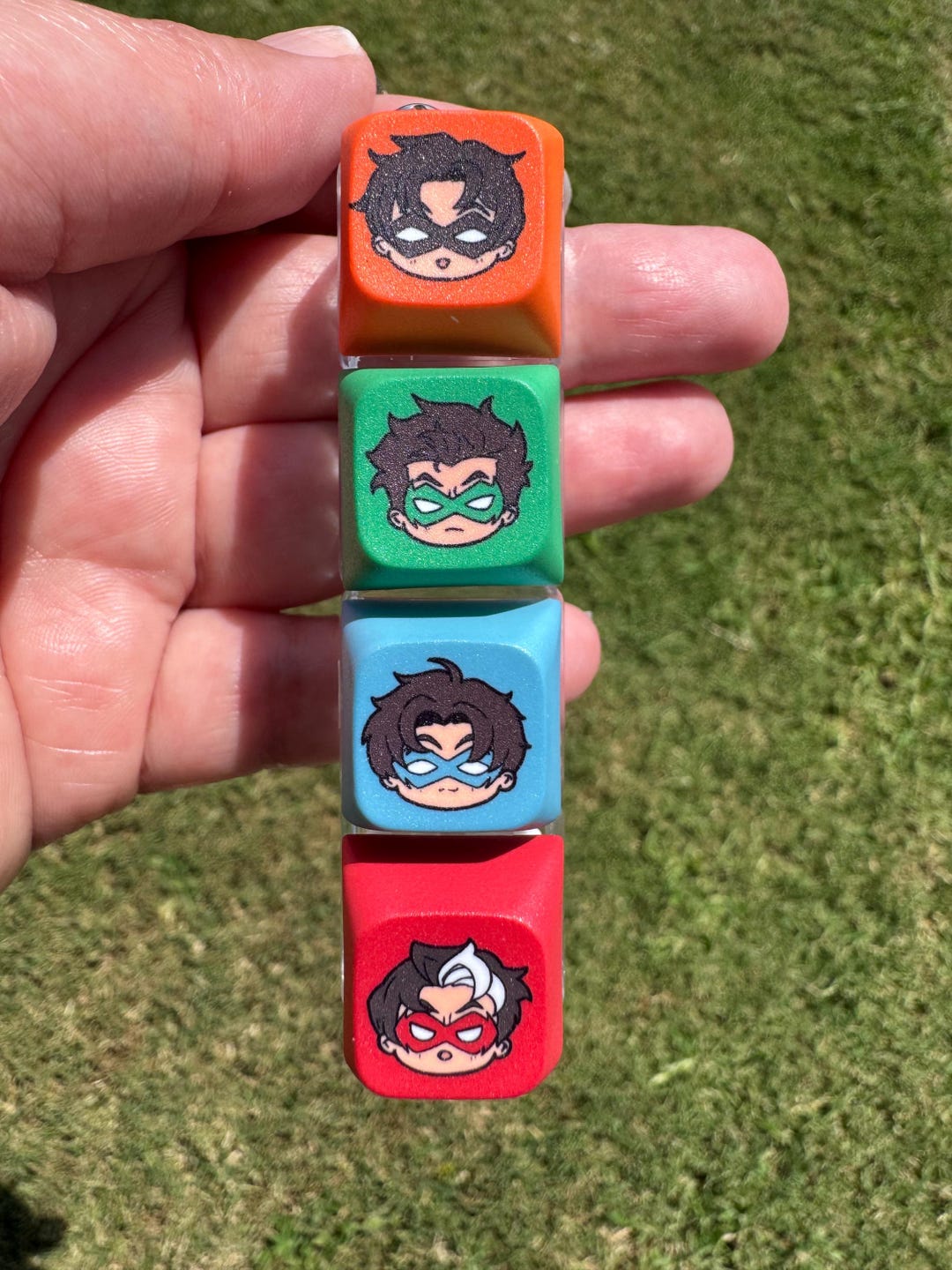 BATBOYS BATFAMILY Keycap Fidget Keychain- Dick Grayson Jason Todd ...