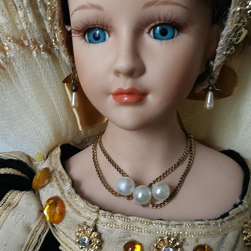 Queen Elizabeth Doll - Etsy