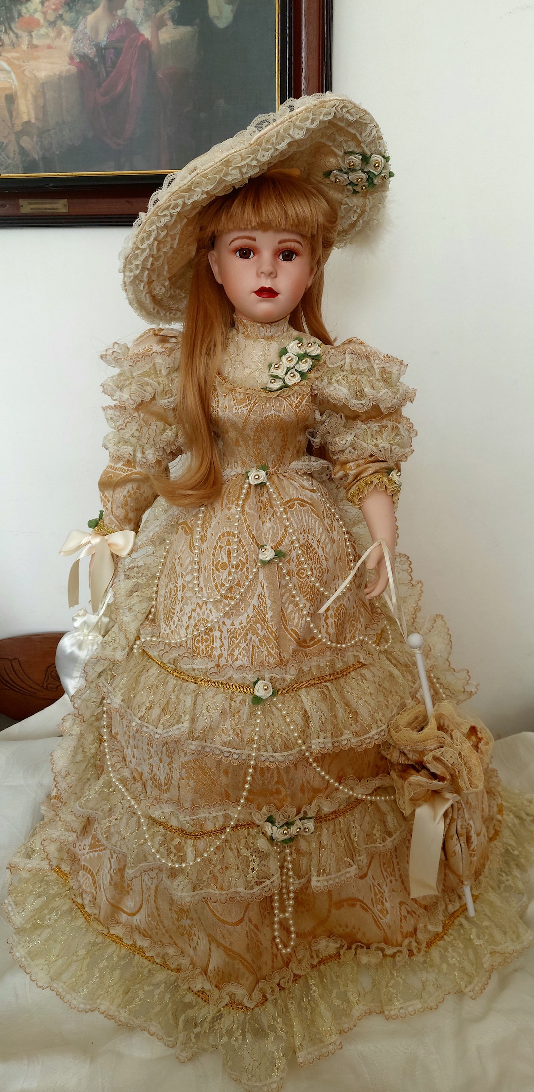 The Most Beautiful House of Valentina Gold Porceline Doll. Krystal 69cm ...