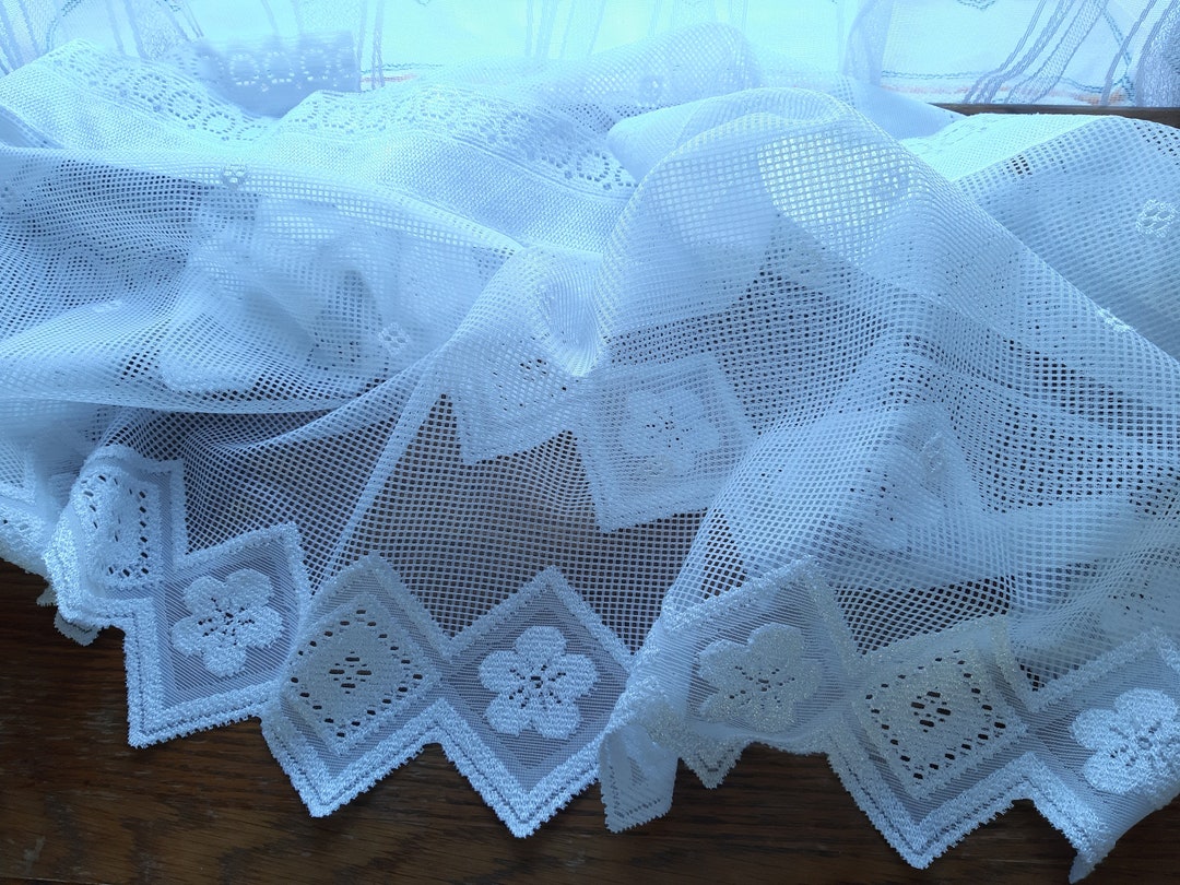 Vintage Snow White Translucent Polyester Valance Curtain , Net Curtains ...