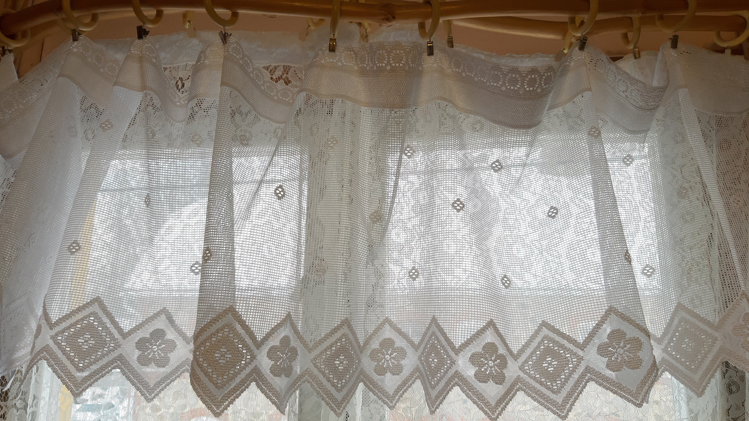 Vintage Snow White Translucent Polyester Valance Curtain , Net Curtains ...
