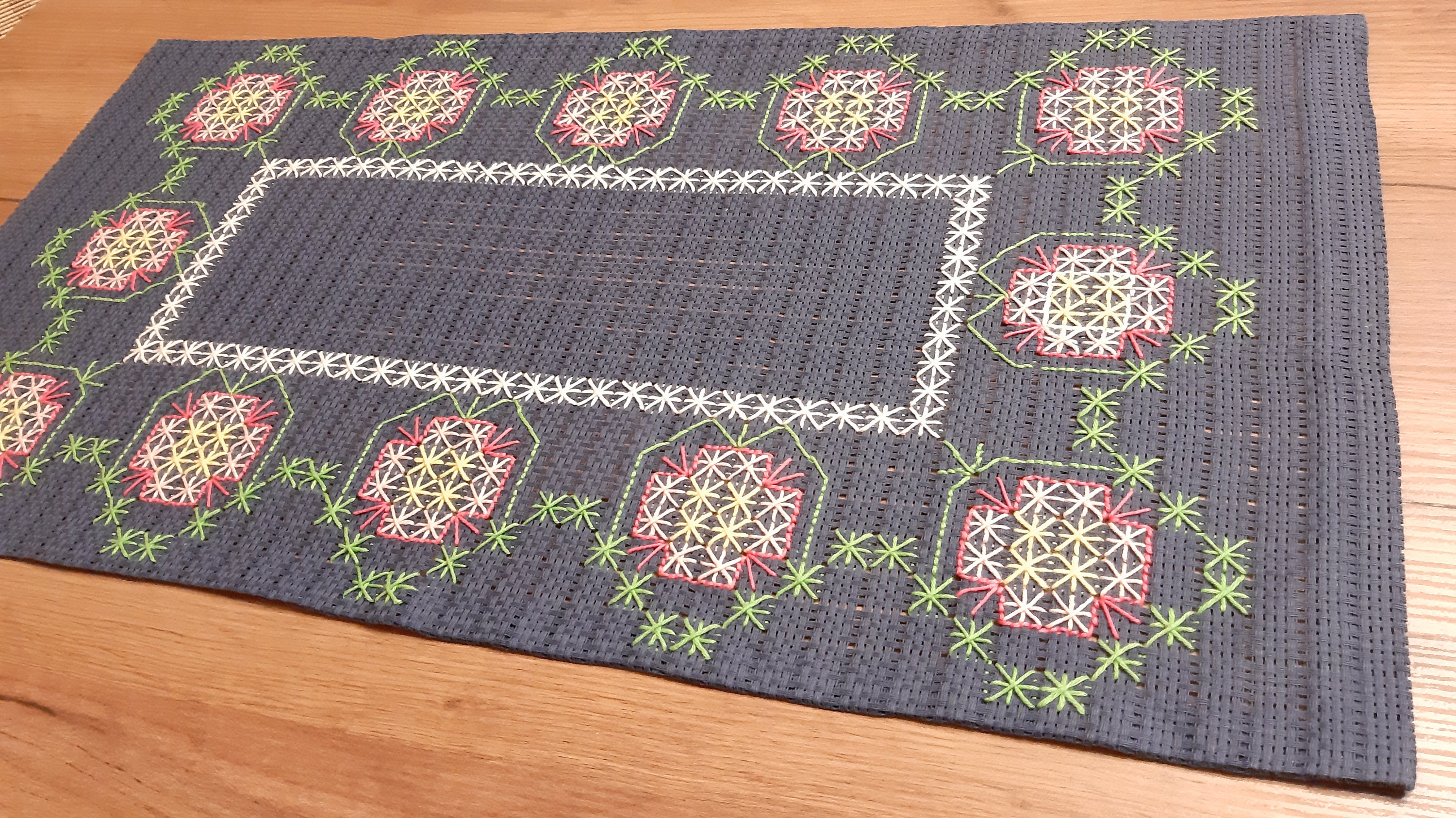 Vintage Floral Hand Embroidery Table Mat Short Table Runner - Etsy