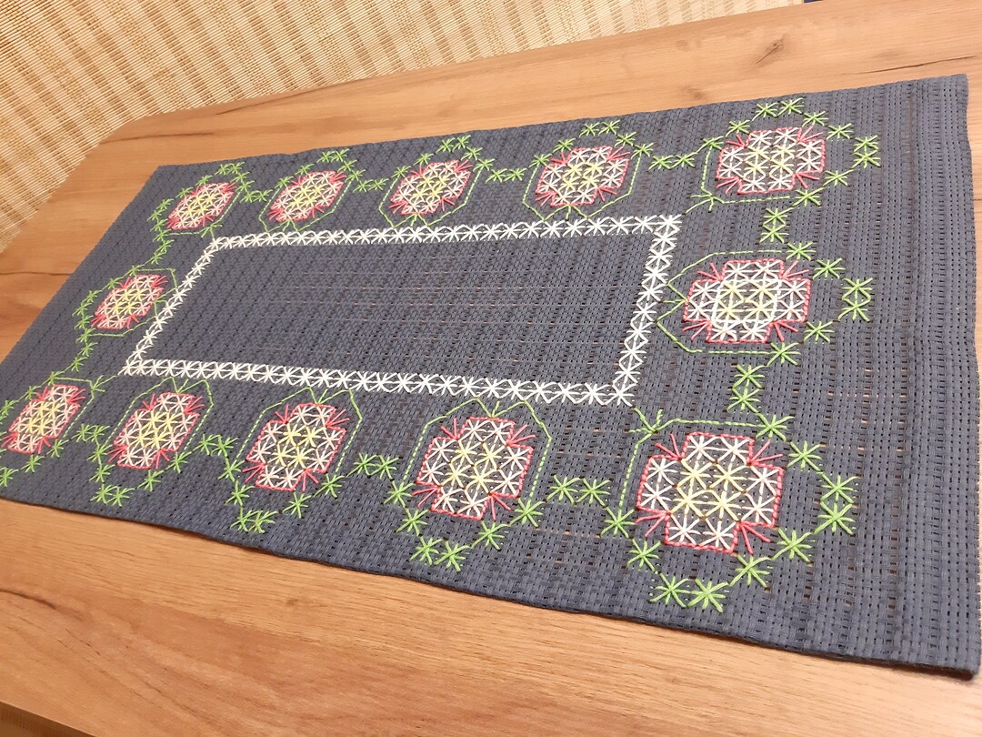 Vintage Floral Hand Embroidery Table Mat Short Table Runner - Etsy