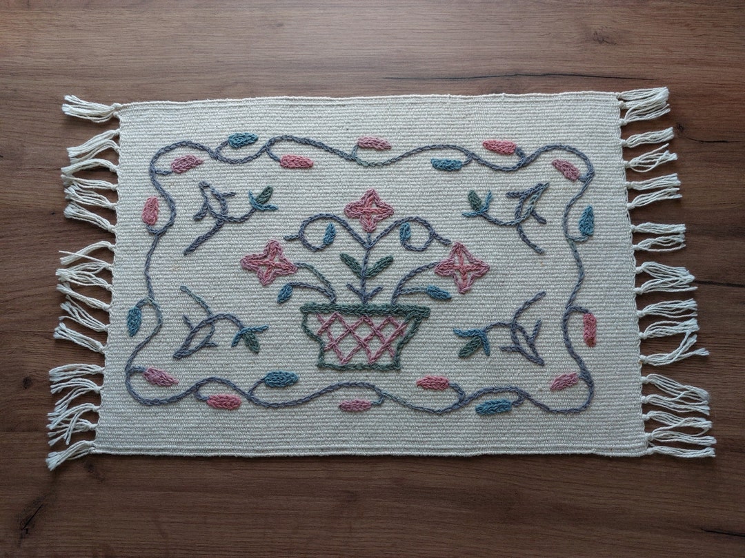 Vintage Floral Thick Cotton Wool Hand Embroidered Handwoven Table Mat ...