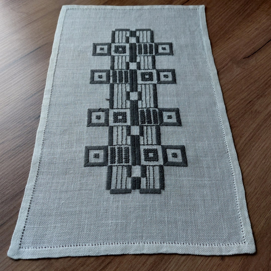 Hand Embroidered Scandinavian Vintage Table Mat , Linen Doily ...