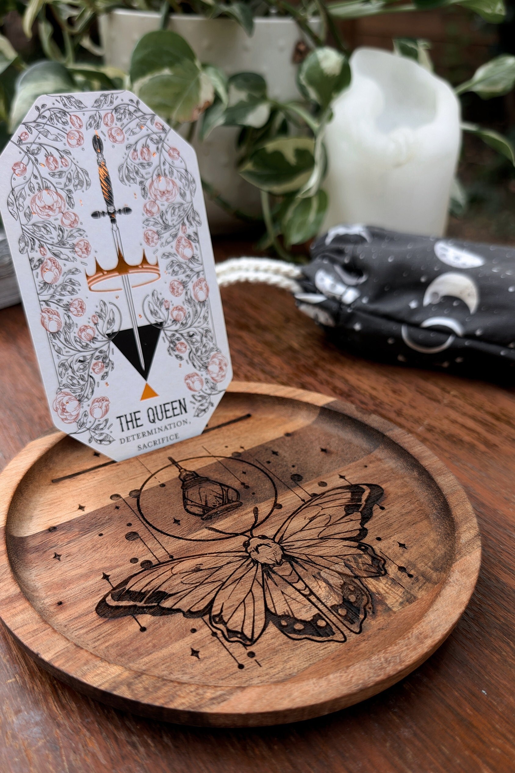 Wooden Moth Tarot Card of the Day Holder - Etsy