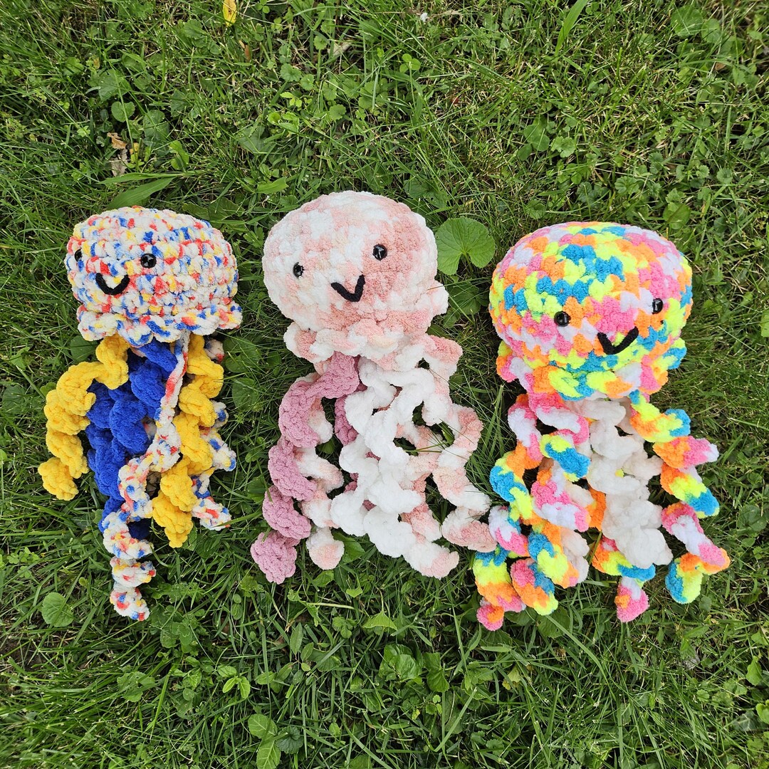 Crochet Jellyfish Plushie, Ocean Animal Stuffed Animal, Jellyfish Plush ...