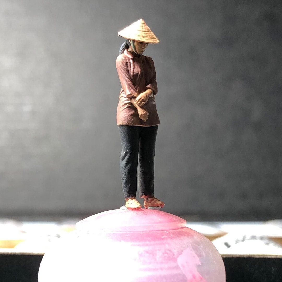 1/35 Vietnamese Asian Girl Conical Hat Figure Scale Handpaint High ...