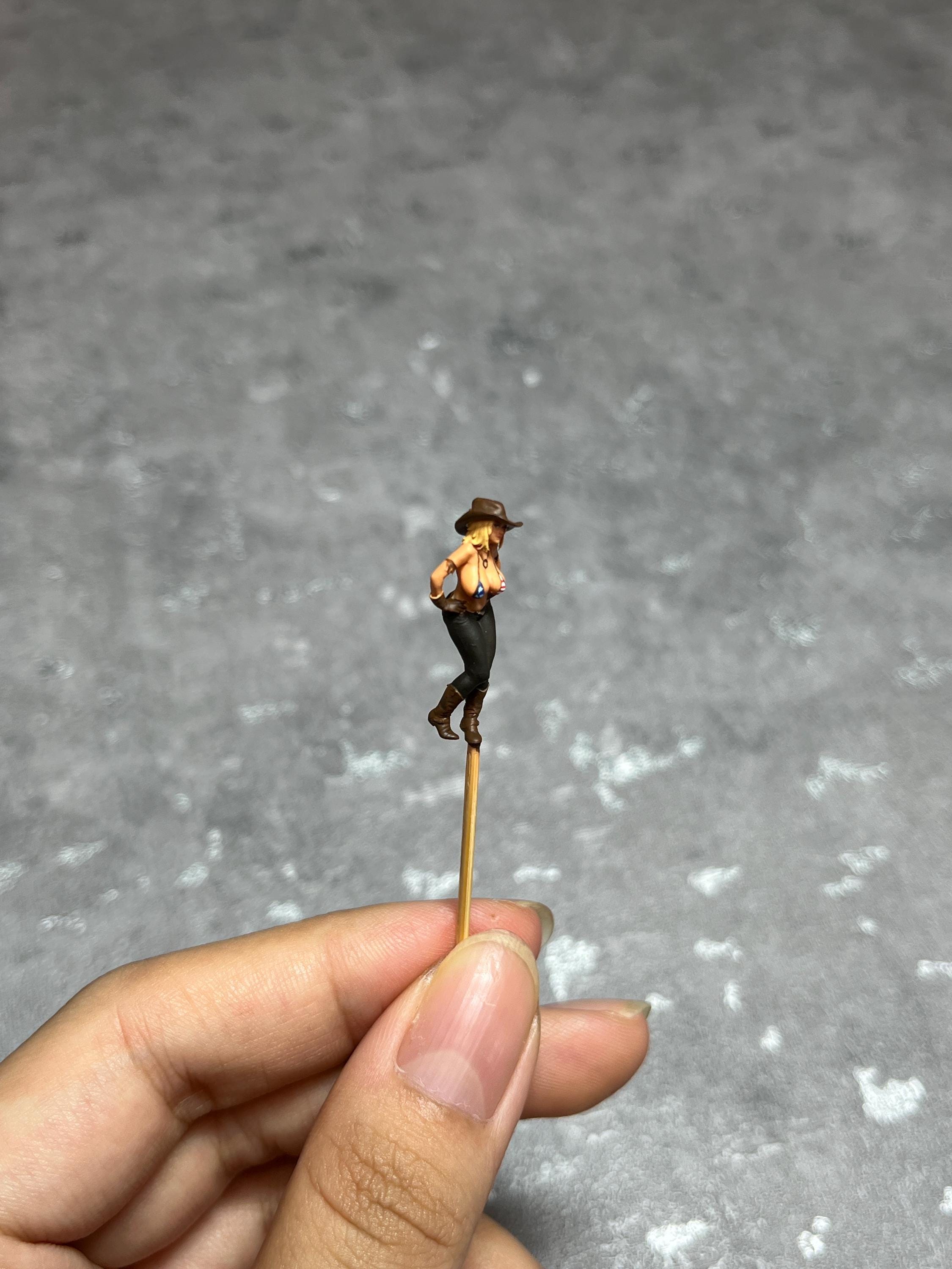 Tina Girl Figure HO 1/64 43 24 1/18 Scale Handpaint High Detail GE12 - Etsy