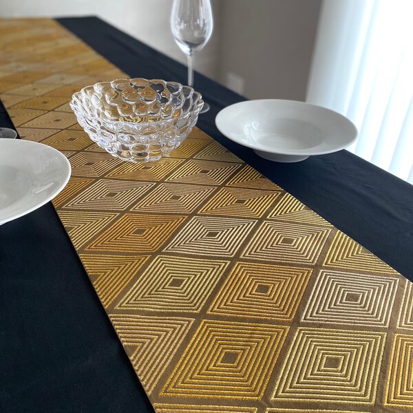 Japanese Table Runner - Etsy