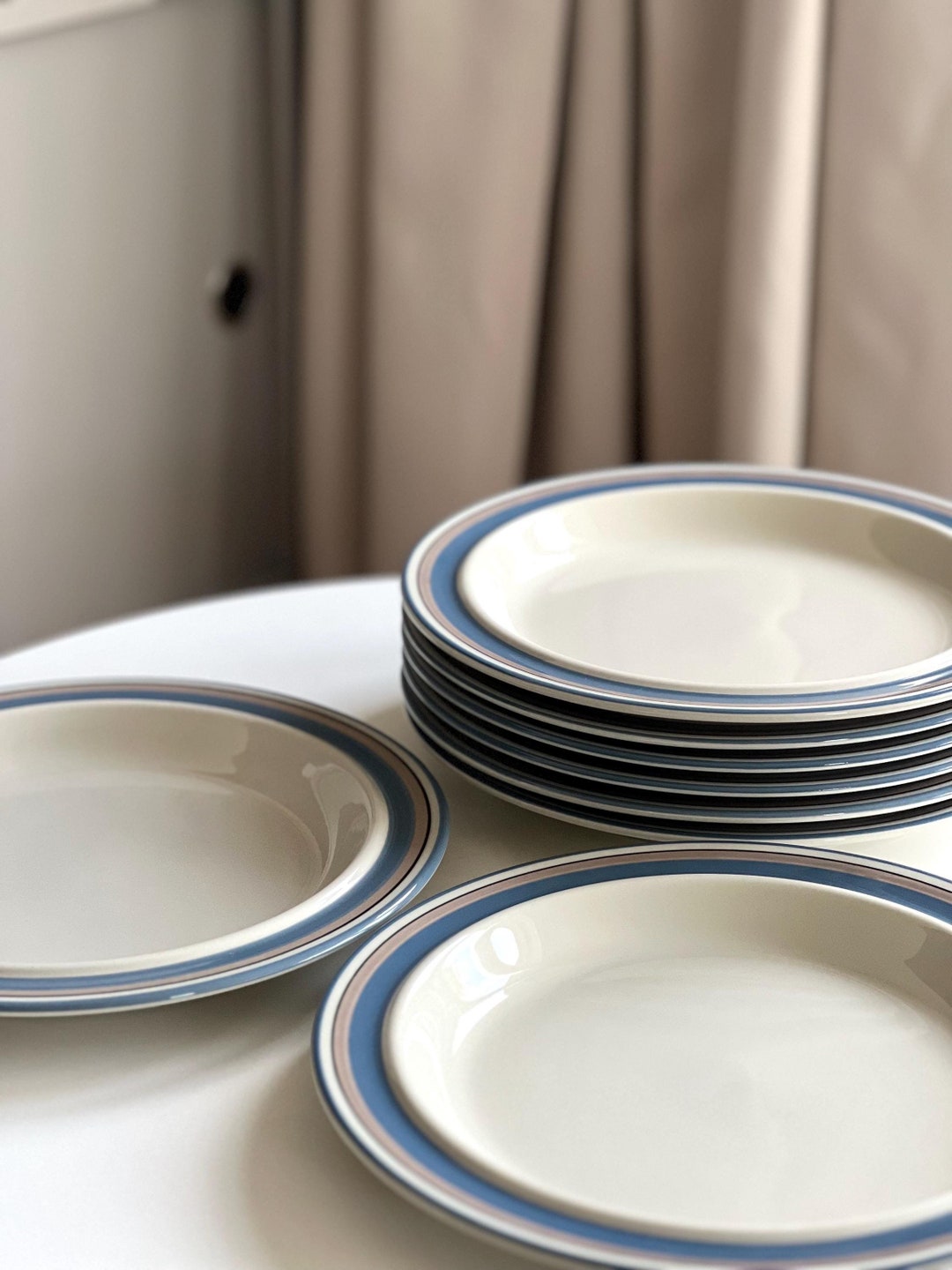 Set of 8 Vintage Arabia Finland Uhtua Dinner Plates Designed by Inkeri ...