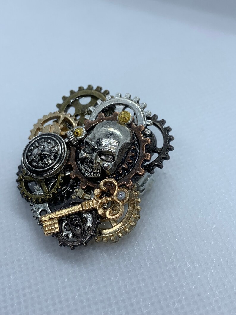Steampunk Skull Pin/lapel With Clock and Skeleton Key - Etsy