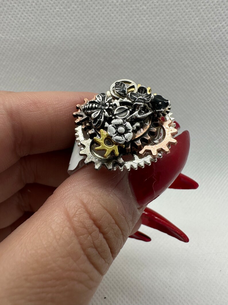 Flower and Fly Steampunk Metal Ring - Etsy