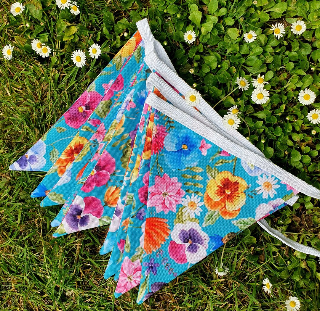 Outdoor Floral Bunting, Waterproof Flower Bunting, Garden Pansy Bunting ...