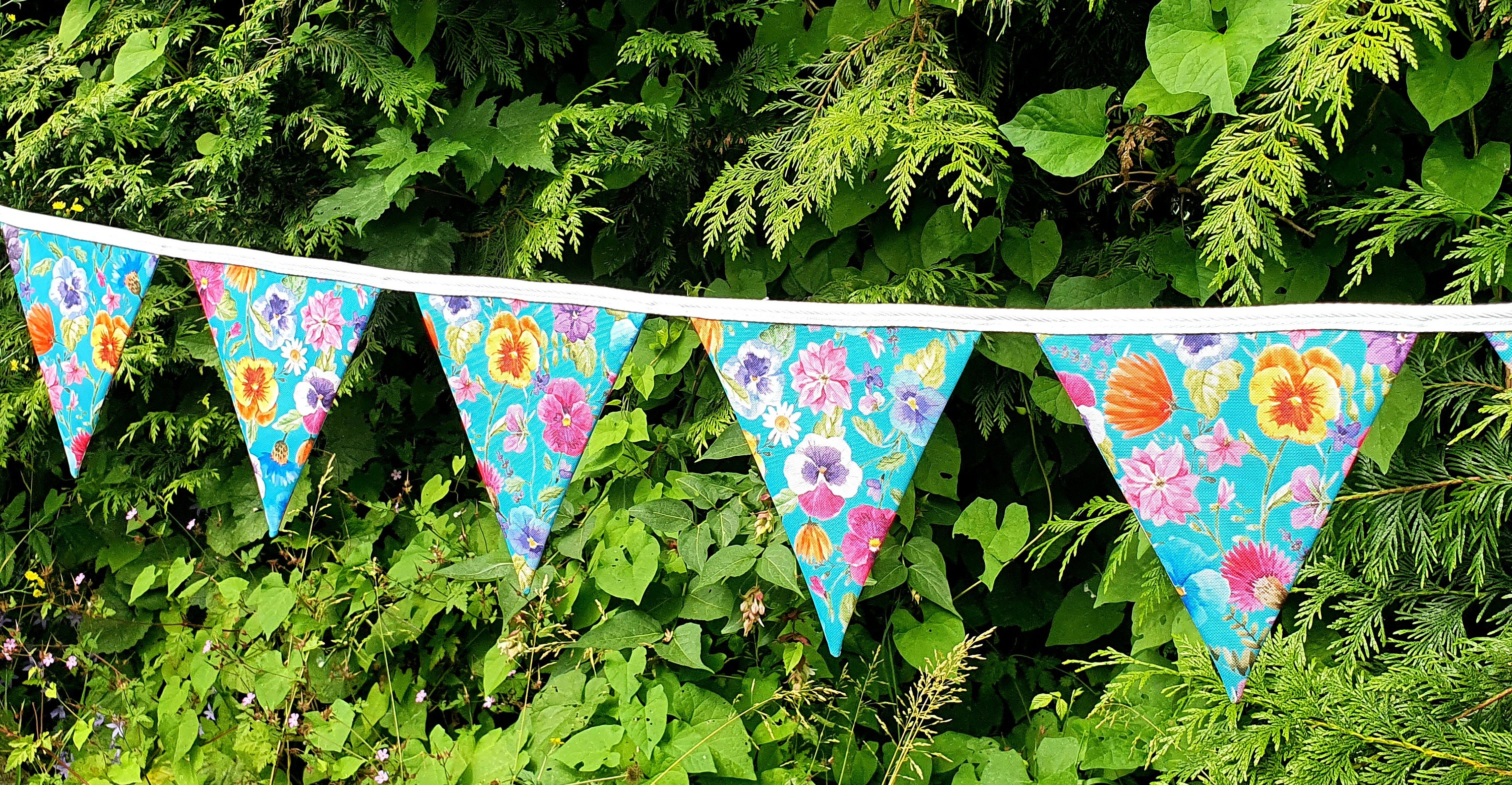 Outdoor Floral Bunting, Waterproof Flower Bunting, Garden Pansy Bunting ...