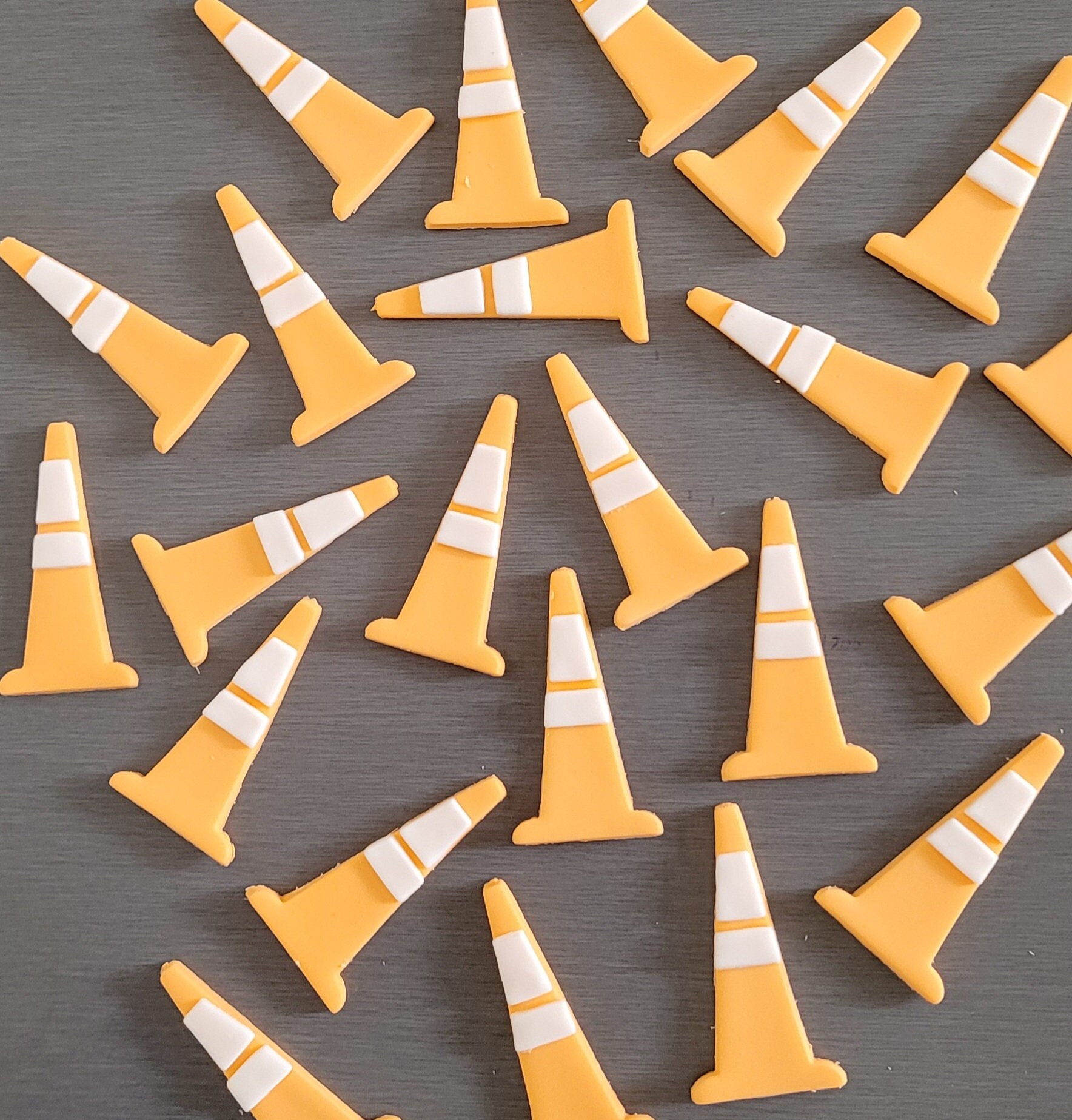 Transport Topper, Car Cupcake Toppers, Fondant Road Sign Decorations ...