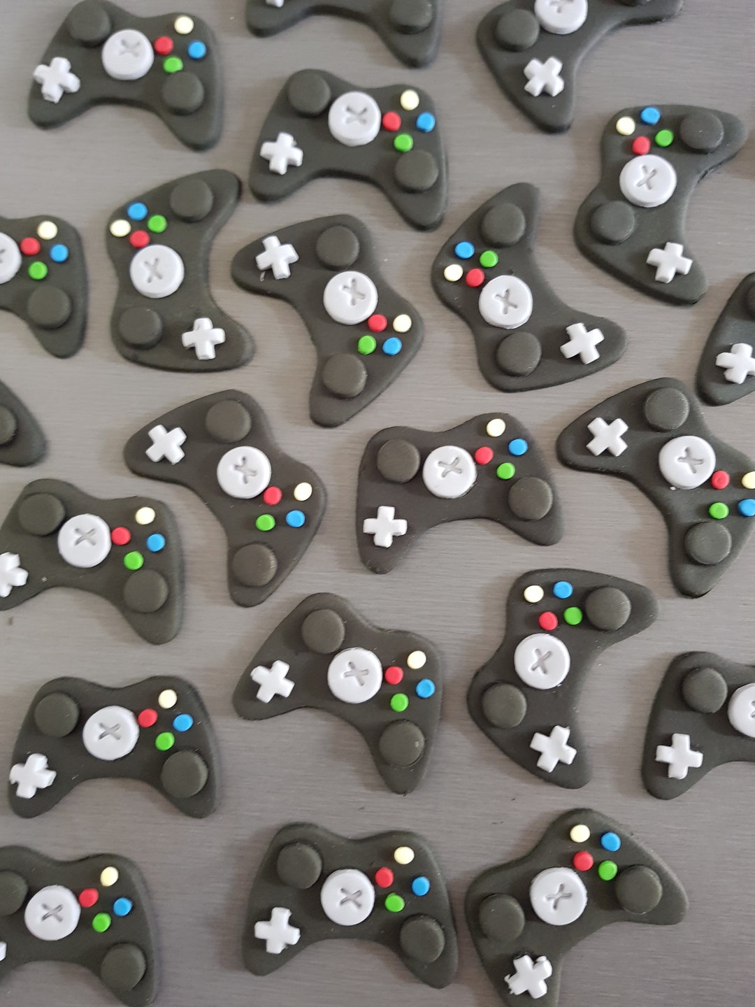Gaming Controller Cupcaketoppers, Fondant Gaming Controller Topper ...