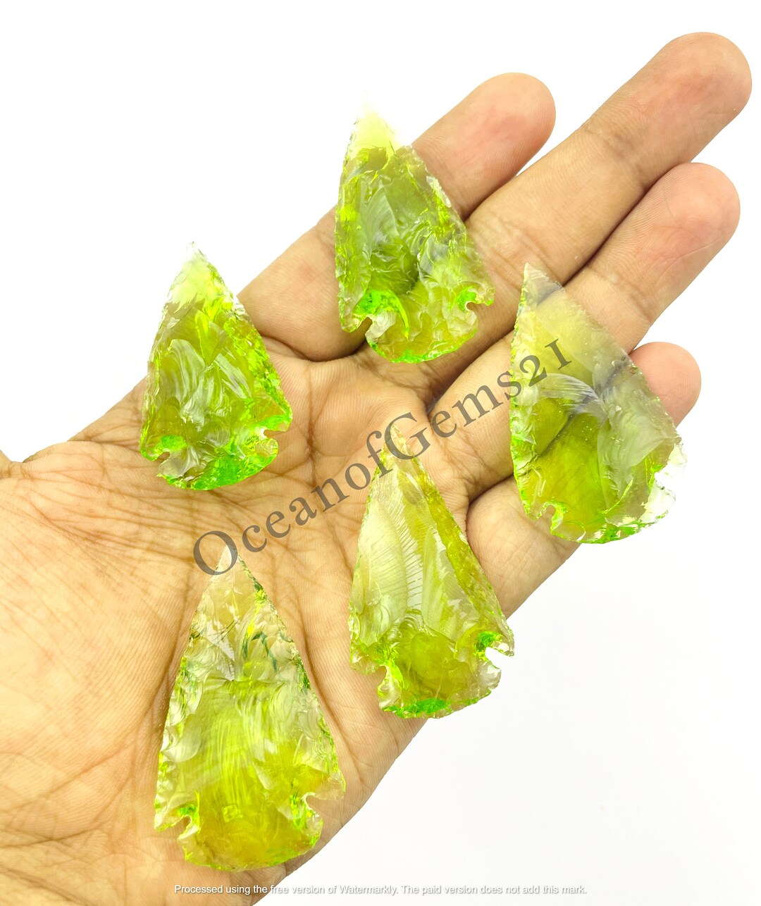Apple Green Peridot Glass Stone Arrowhead, Peridot Arrowhead / Aero ...