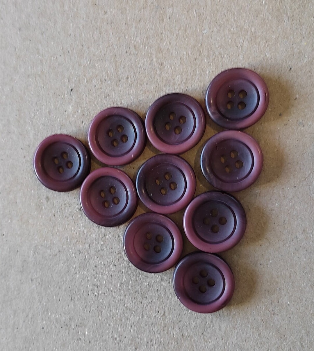 Vintage Purple Plastic Round Buttons / 15mm 4 Hole Buttons / Pack of 10 ...