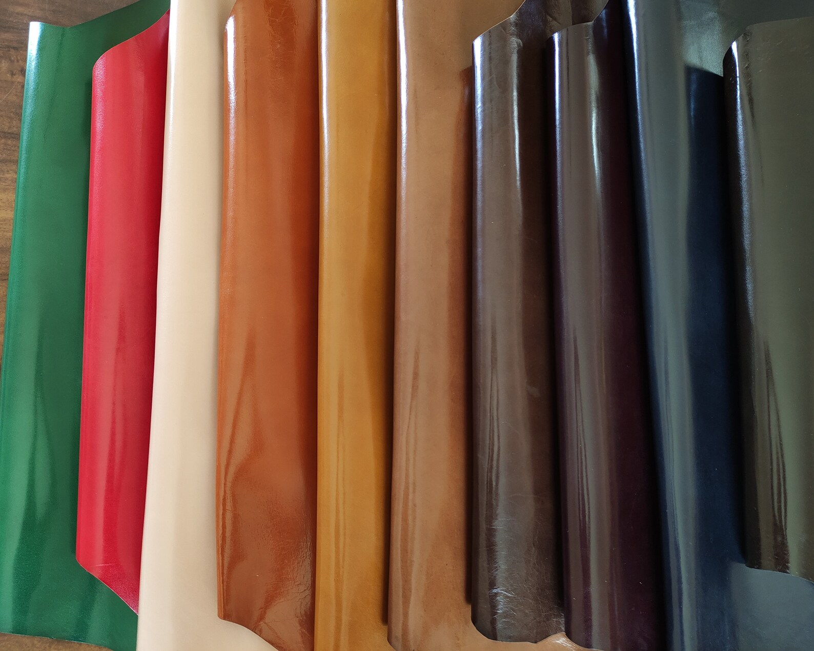 Shiny Black Thin Kangaroo Hides, Veg Tan Glossy K Leather, Full Grain ...