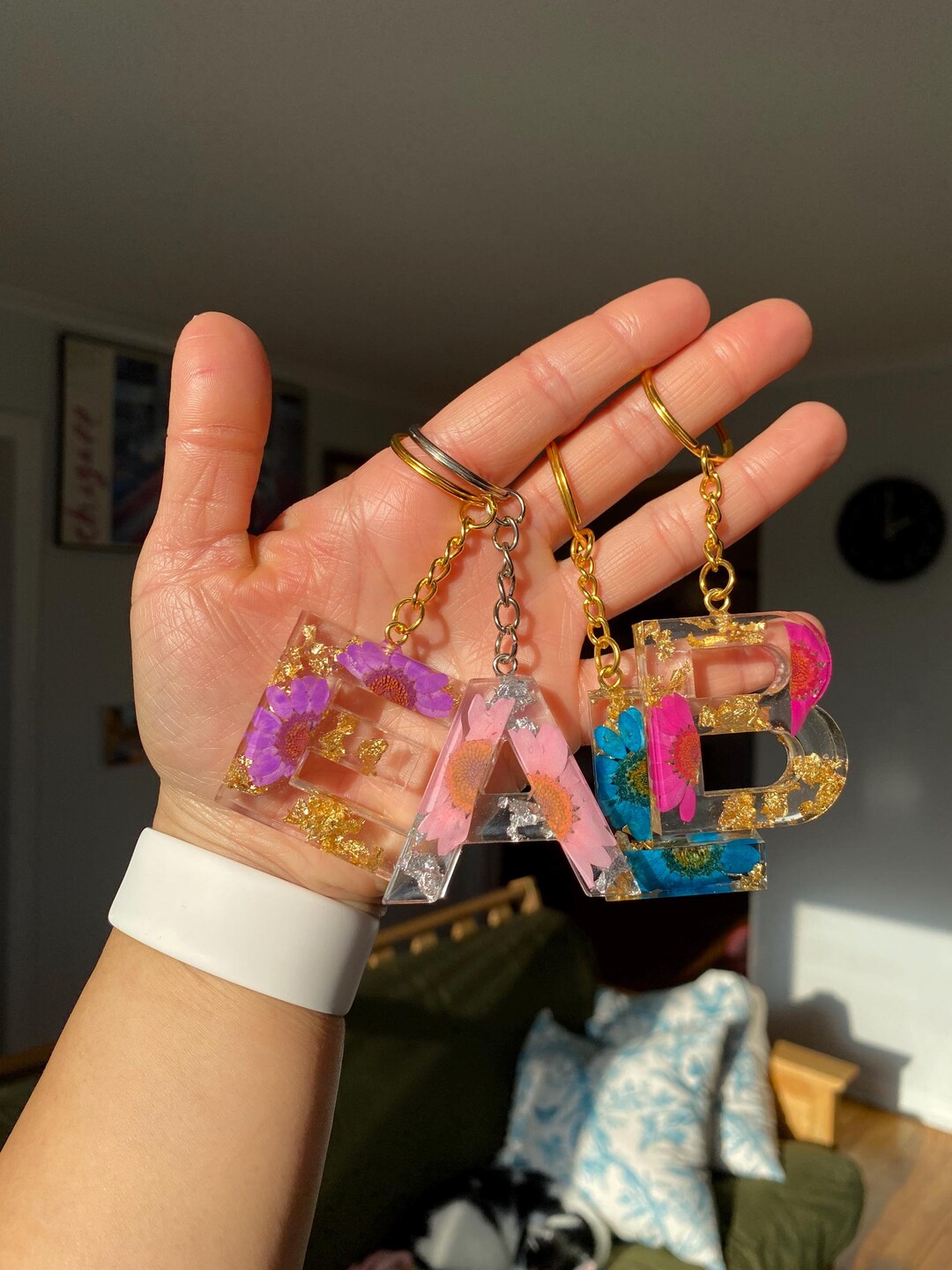 Resin Flower Keychain, Personalized Resin Accessory, Floral Initial ...