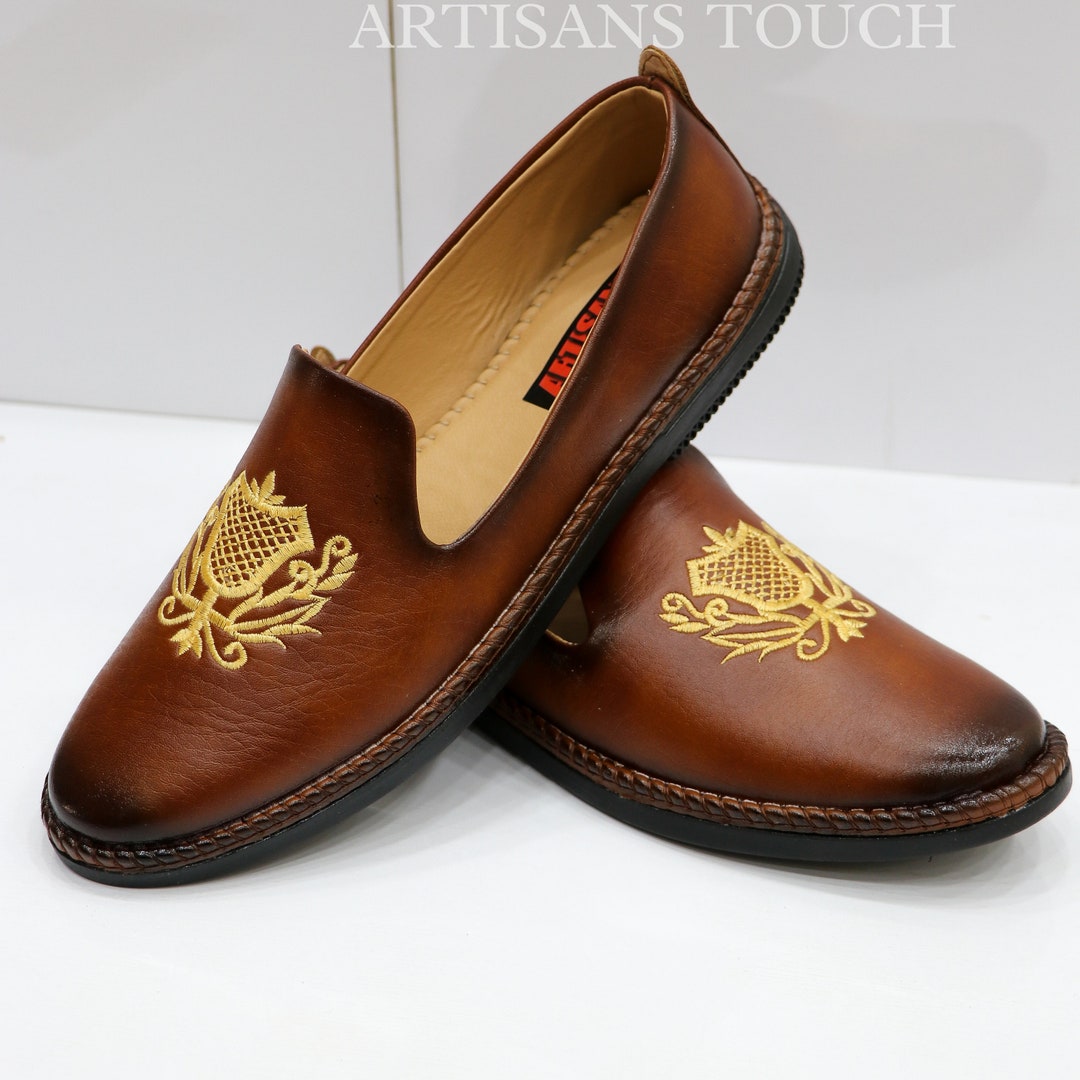 Embroidered Tan Mojari Shoes: Handmade Ethnic Wedding Shoes - Etsy