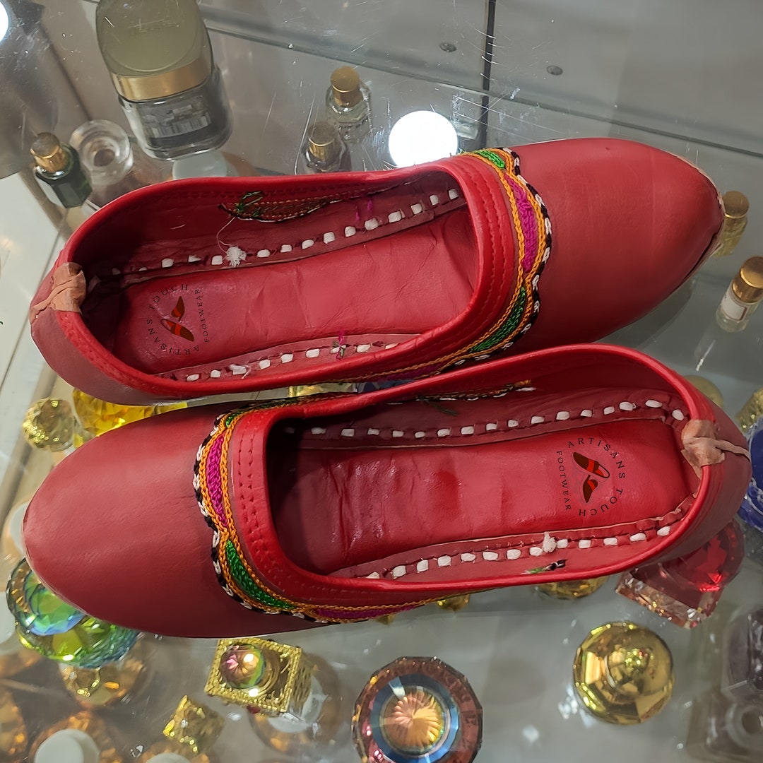 Embroidered Indian Leather Jutti Shoes: Red Wedding Bridal Slip-ons - Etsy
