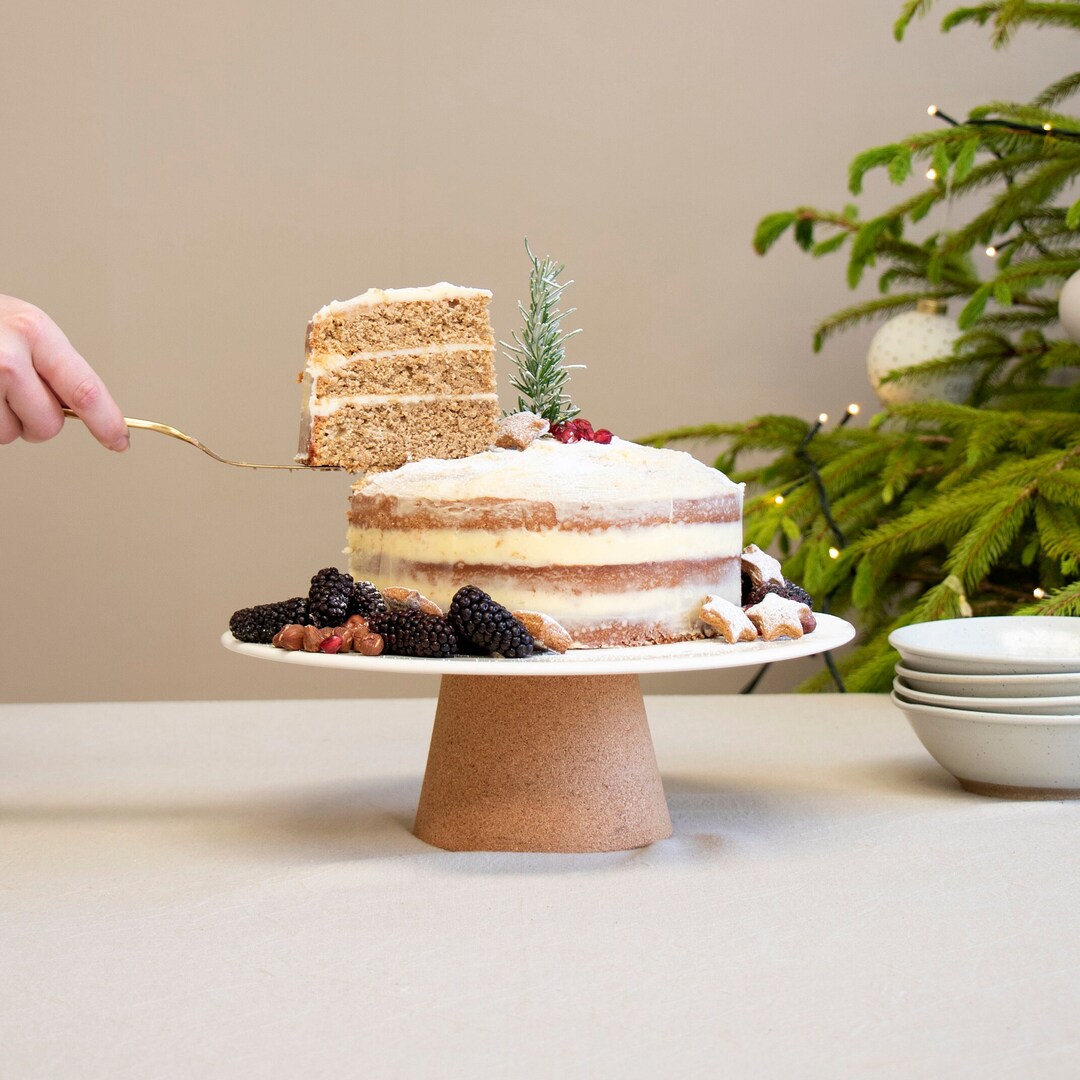 Ceramic & Cork Cake Plate - Etsy UK