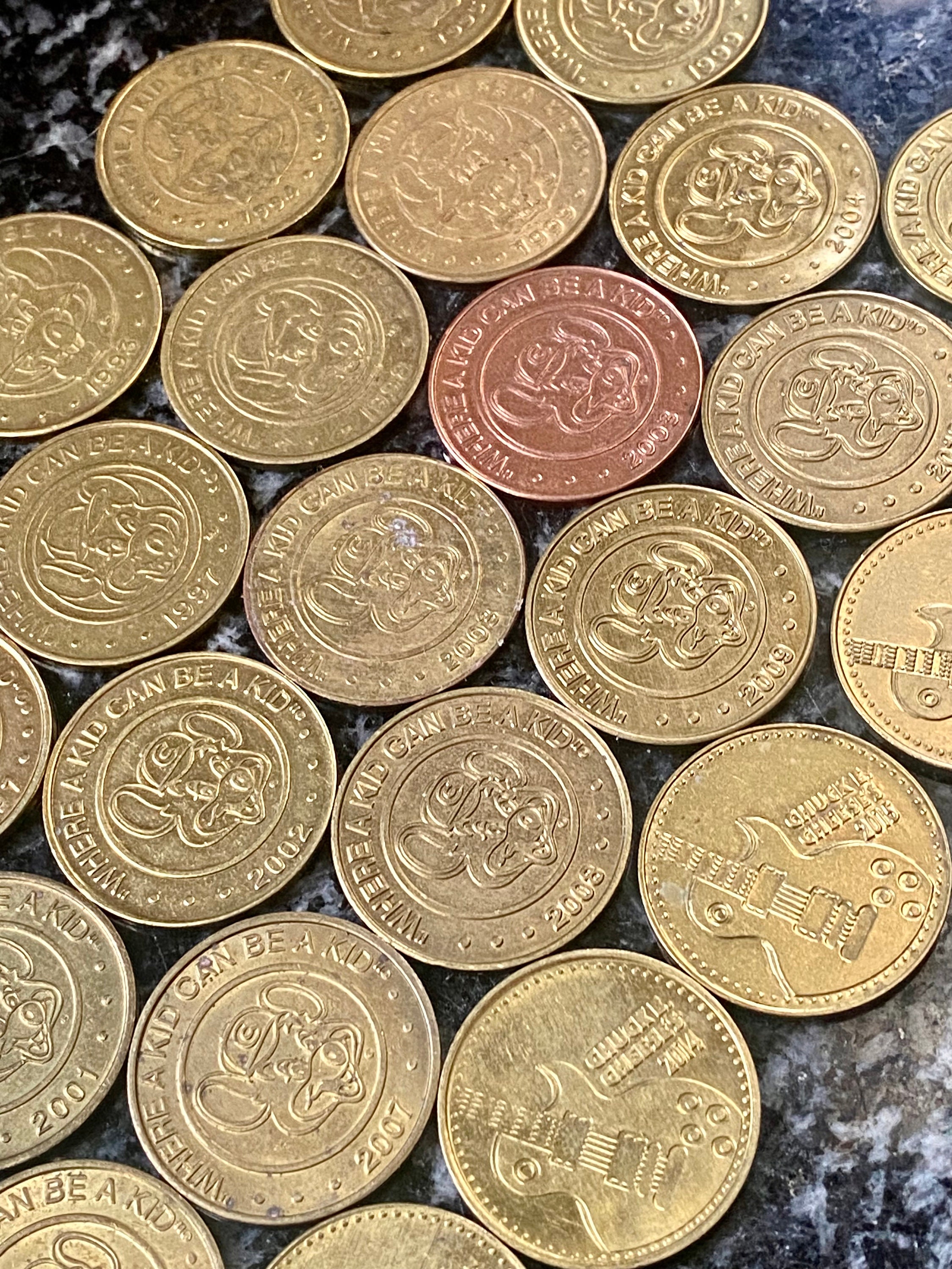 Vintage Chuck E Cheese & Showbiz Pizza Arcade Tokens - Etsy