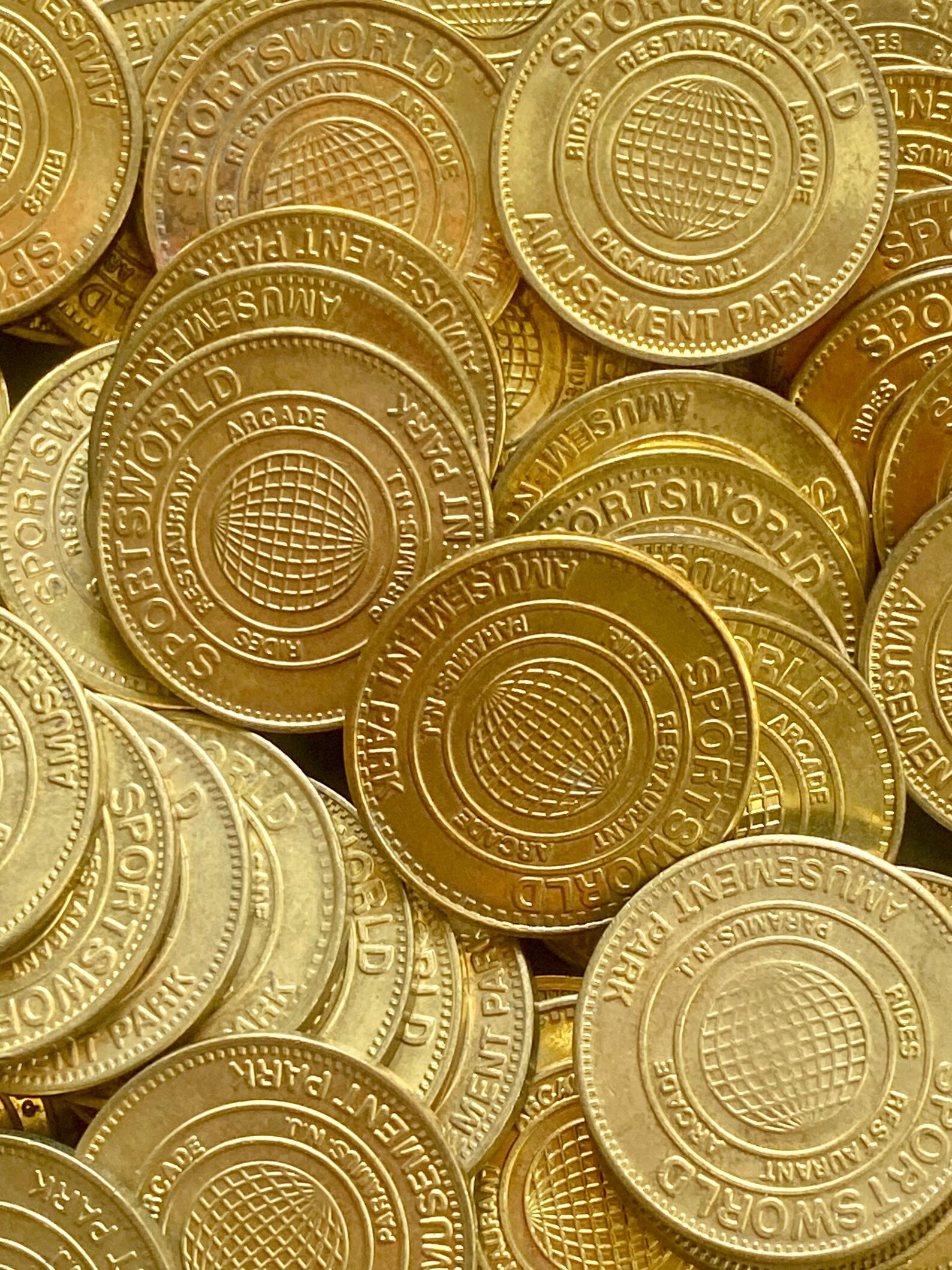 Bulk Lot of sports World Arcade Tokens Brass Video Game Amusement Coins ...
