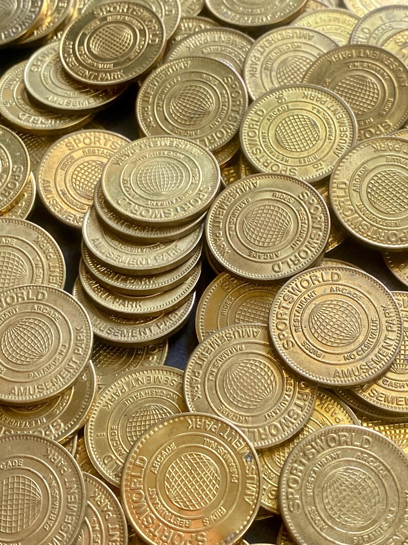 Bulk Lot of sports World Arcade Tokens Brass Video Game Amusement Coins ...