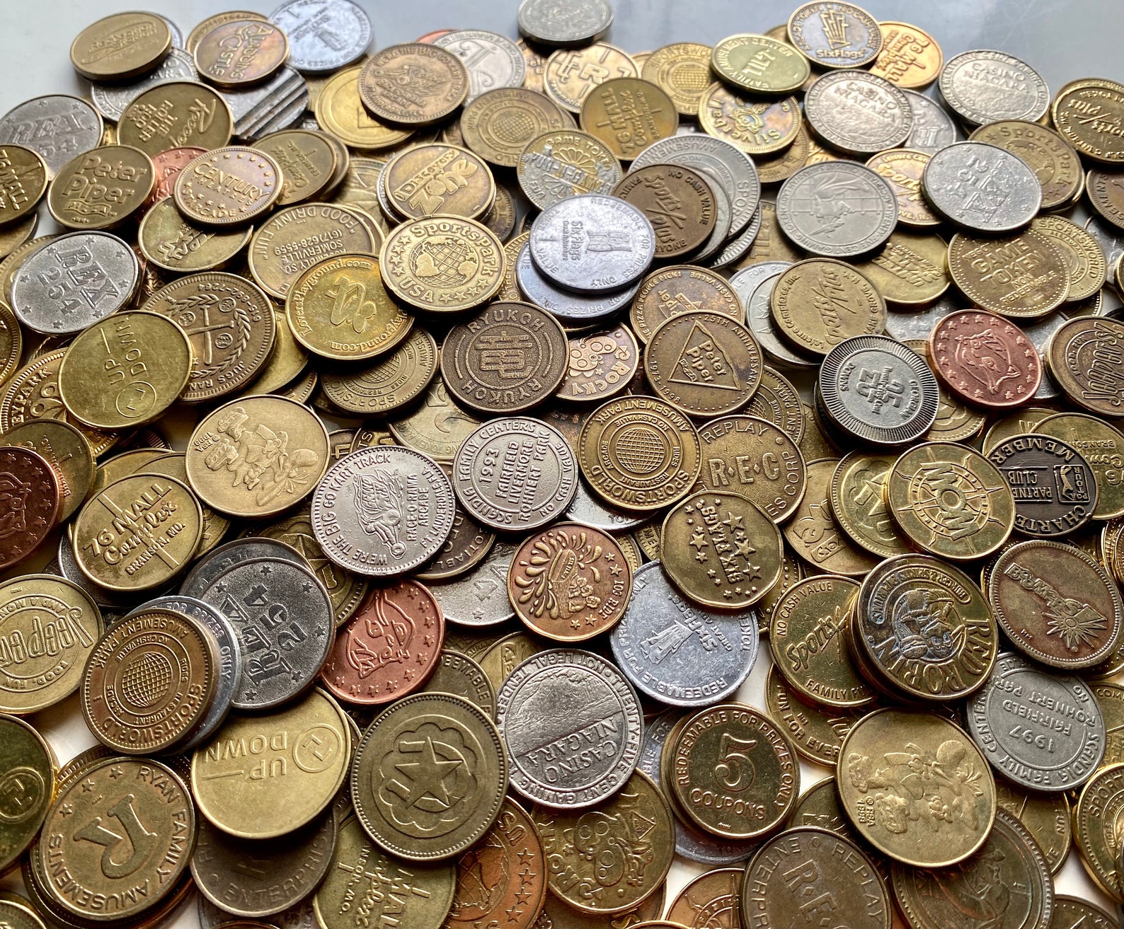 Over 3 Lb. Lot (approx. 280 Tokens)of Arcade, Gaming & Casino Tokens ...
