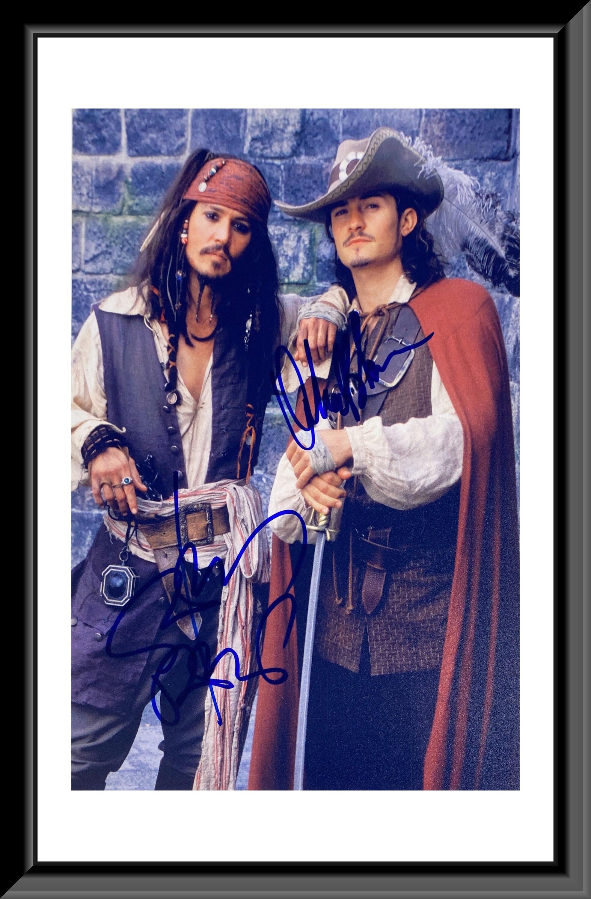 Orlando Bloom And Johnny Depp Look Alike