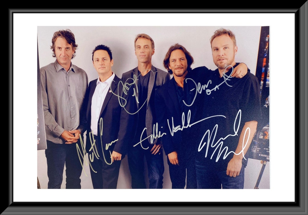 Pearl Jam Band Signed Photo - Etsy UK