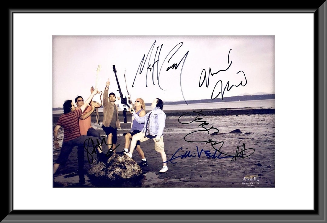 Pearl Jam Signed Photo - Etsy